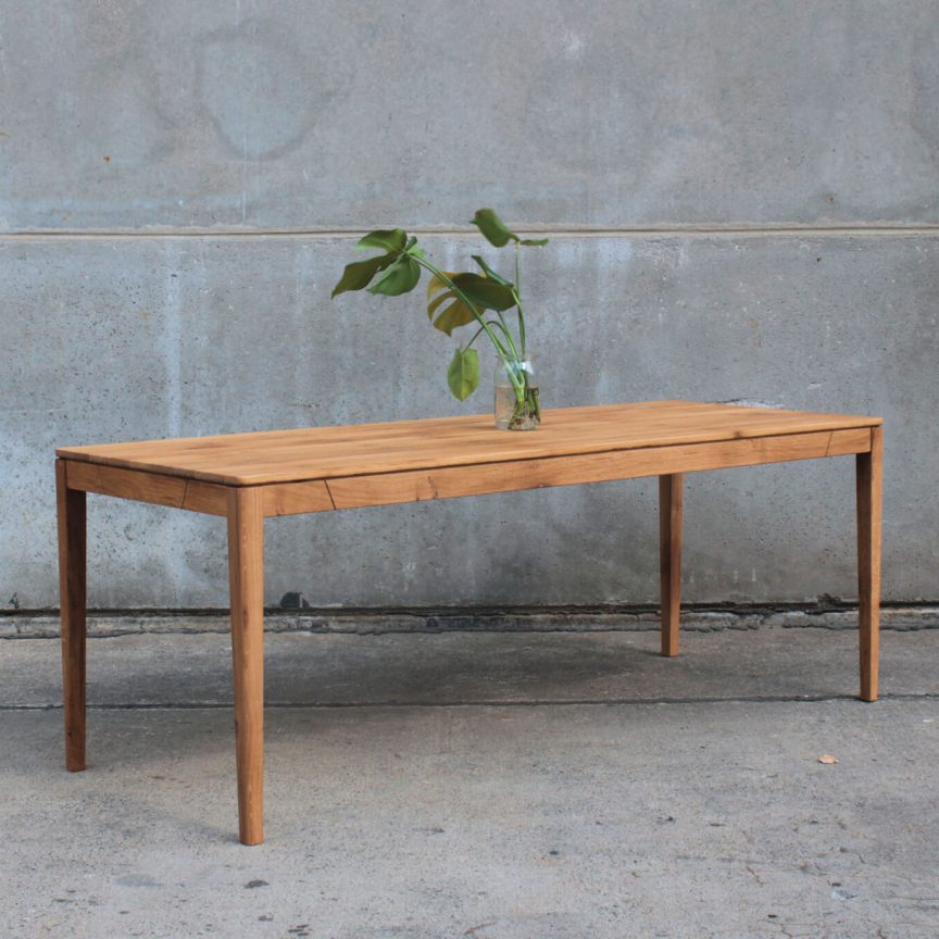 Paul — Tisch aus Massivholz - nonconform